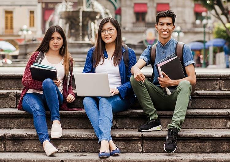 Prepa Bilingüe Cuatrimestral | Estudia la preparatoria en UVM