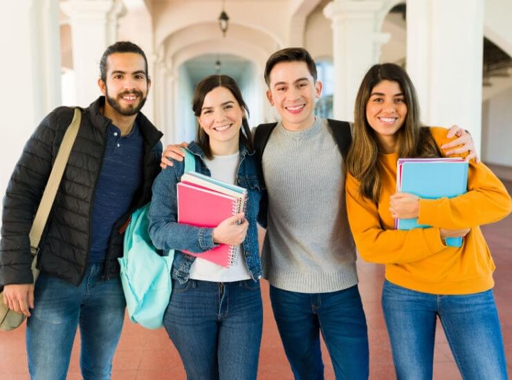 Beca SEDENA | Estudia en la UVM